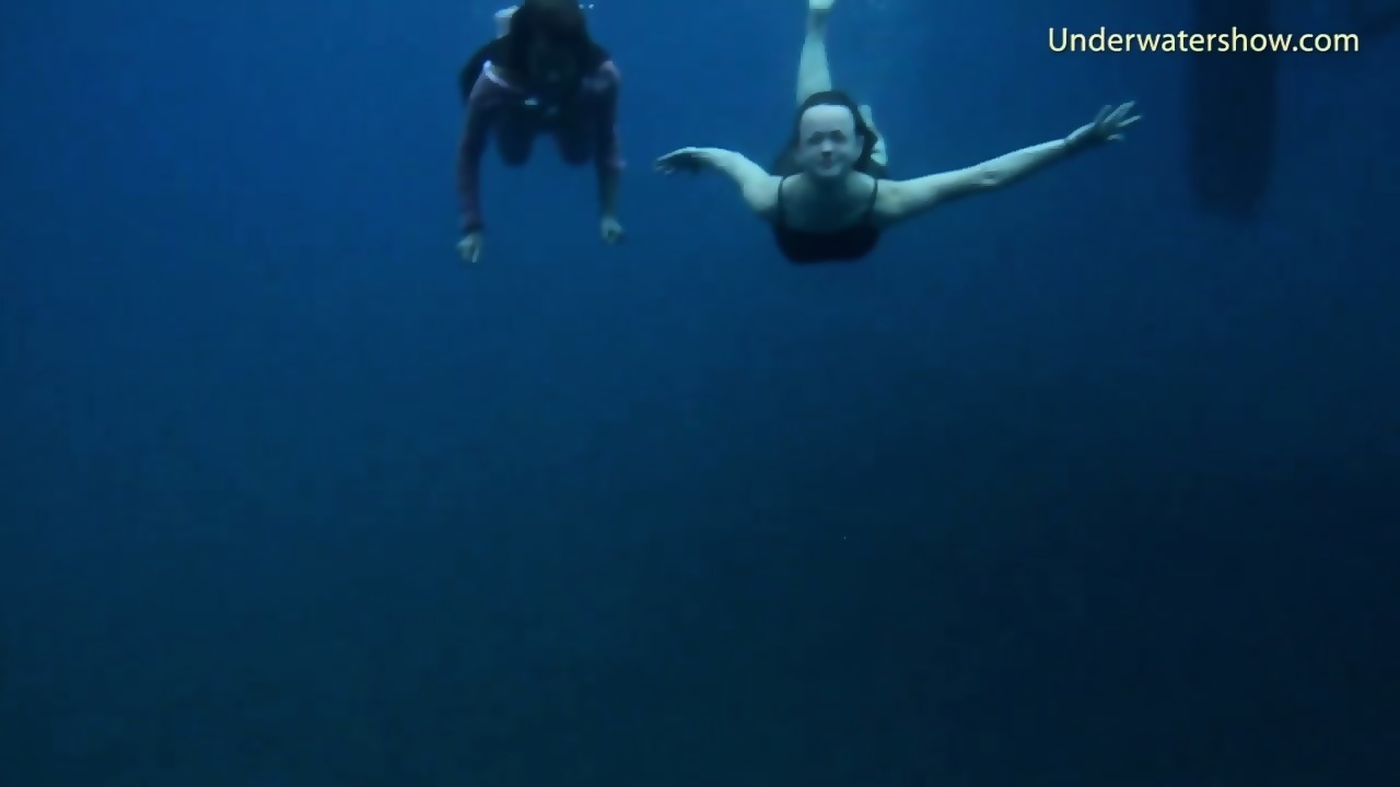 Monica In The Pool And Girls In The Sea Pussy Juicy Eporner