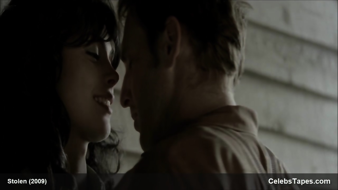 Morena Baccarin Outdoor Sex Scenes Eporner