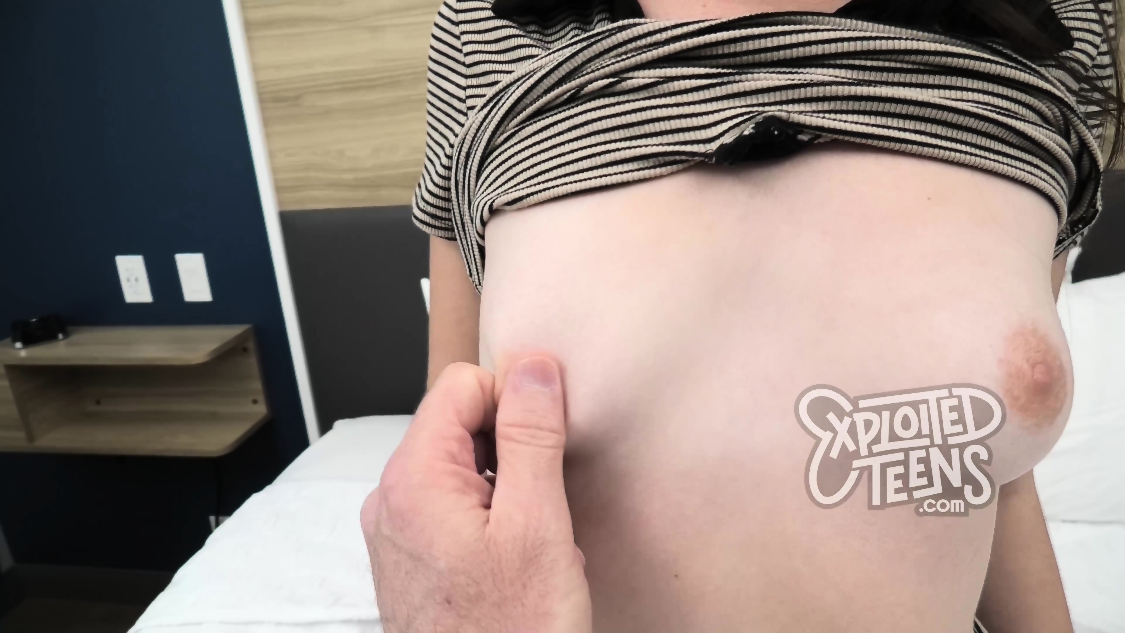 This Sexy Jewish Teen Is Brand New To Porn Eporner