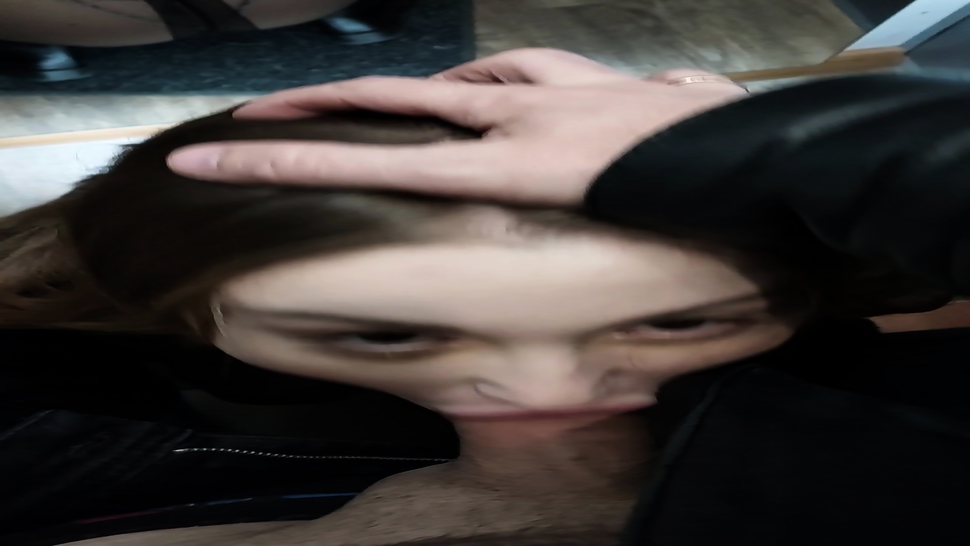 Іра сосе член в примірочній Eporner