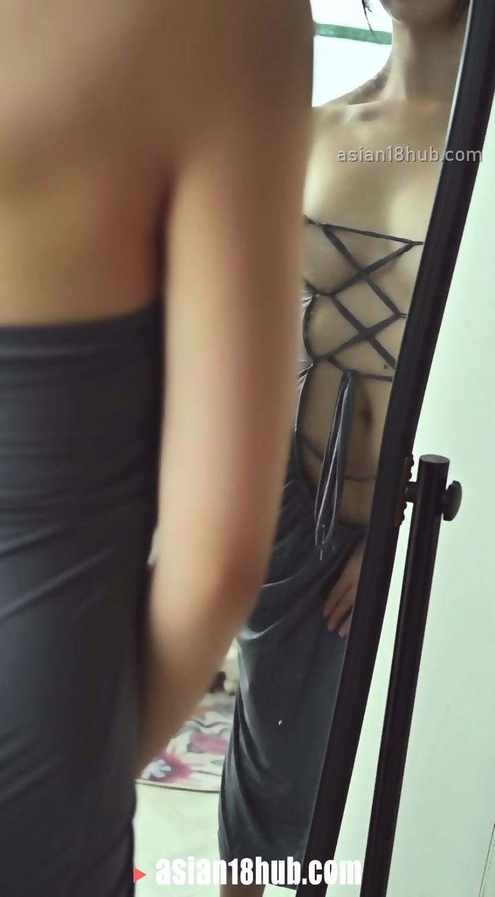 Chinese Homemade 火爆高颜值网红美女抖娘利世吉他妹妹牛奶丝裙激凸诱惑 Eporner