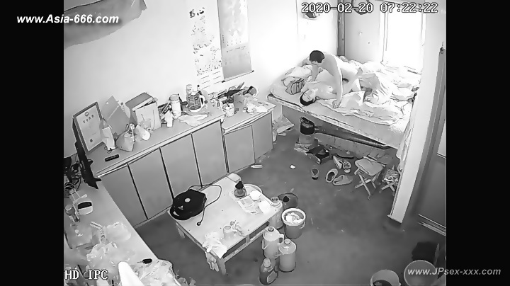 Hackers Use The Camera To Remote Monitoring Of A Lovers Home Life 555