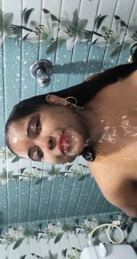 Sexy Bengali Boudi Bathing Nude Video Eporner