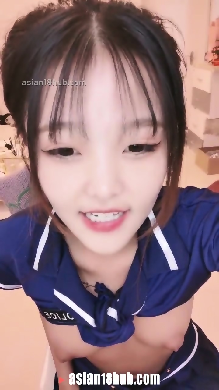Chinese Live Girl 纹身大奶妹带漂亮闺蜜下海情趣装小短裙坚挺奶子乳头尖尖 Eporner