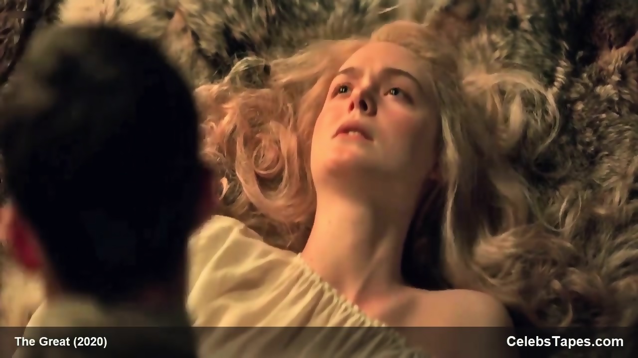 Elle Fanning Watching Hot Video Eporner