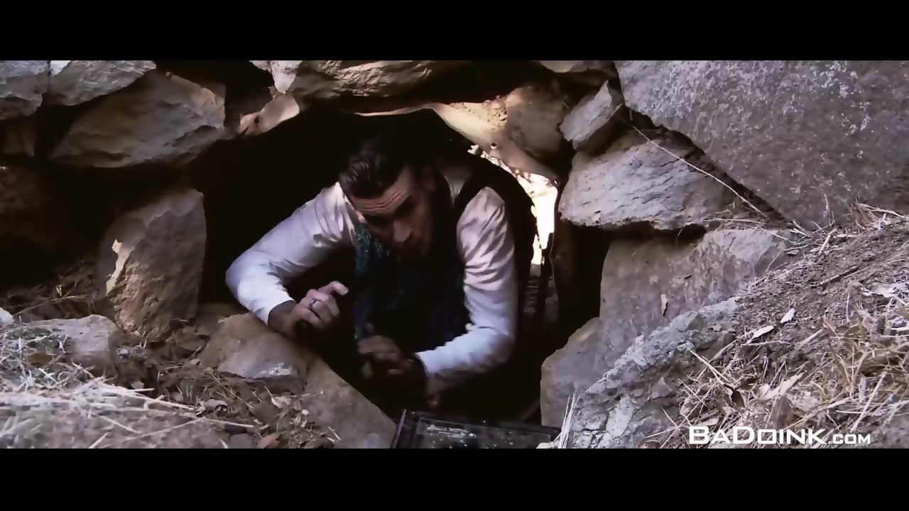 Lara Croft And Nathan Drake Tomb Raider Vs Uncharted Xxx Parody Eporner