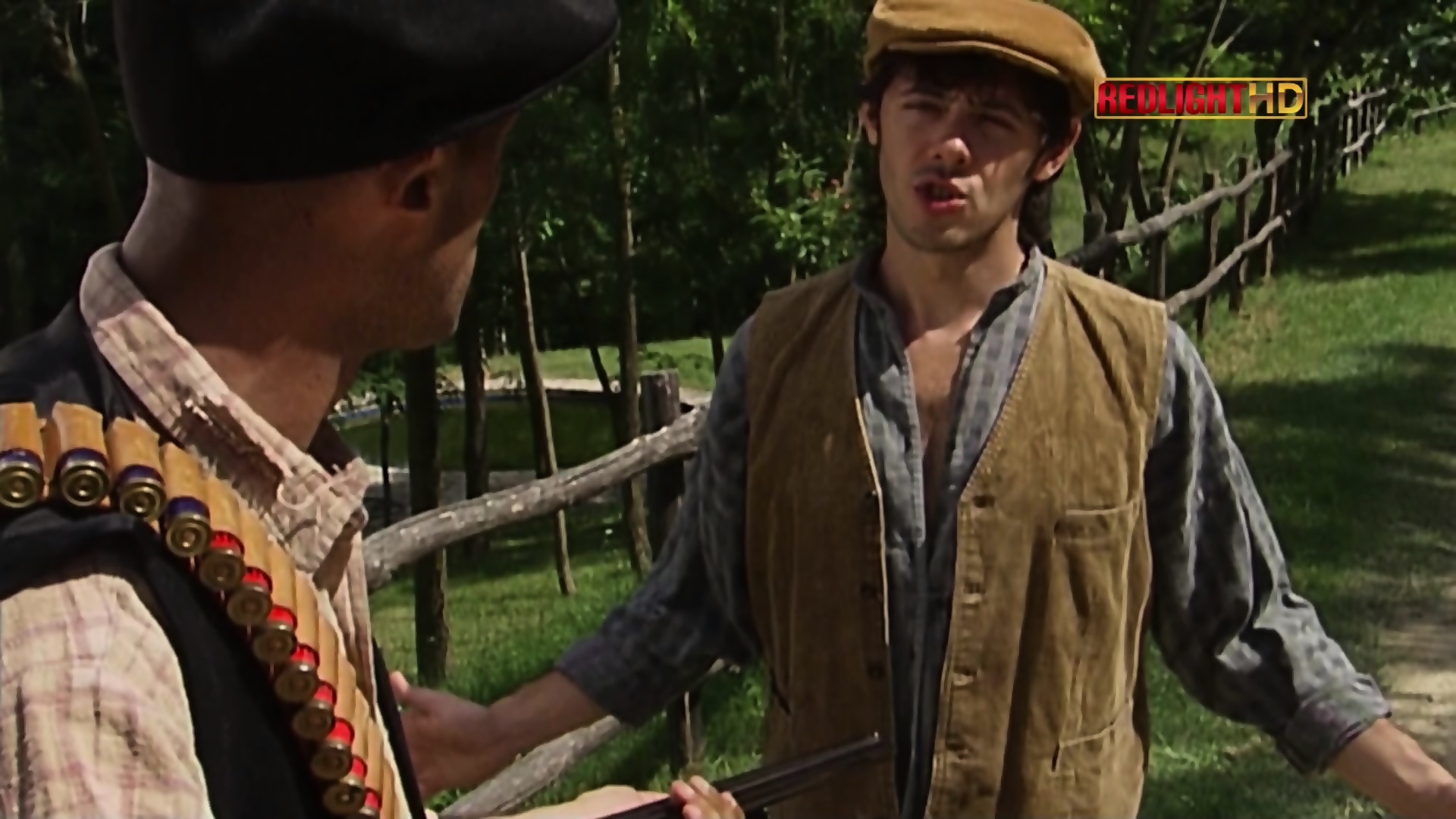 Don Raffe Hunts For Holes - Jane Darling - EPORNER