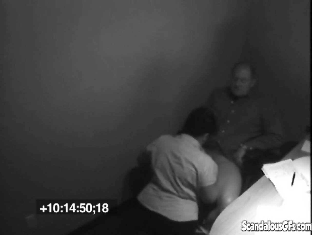 Cock Sucking Bbw Gets On Her Knees Eporner