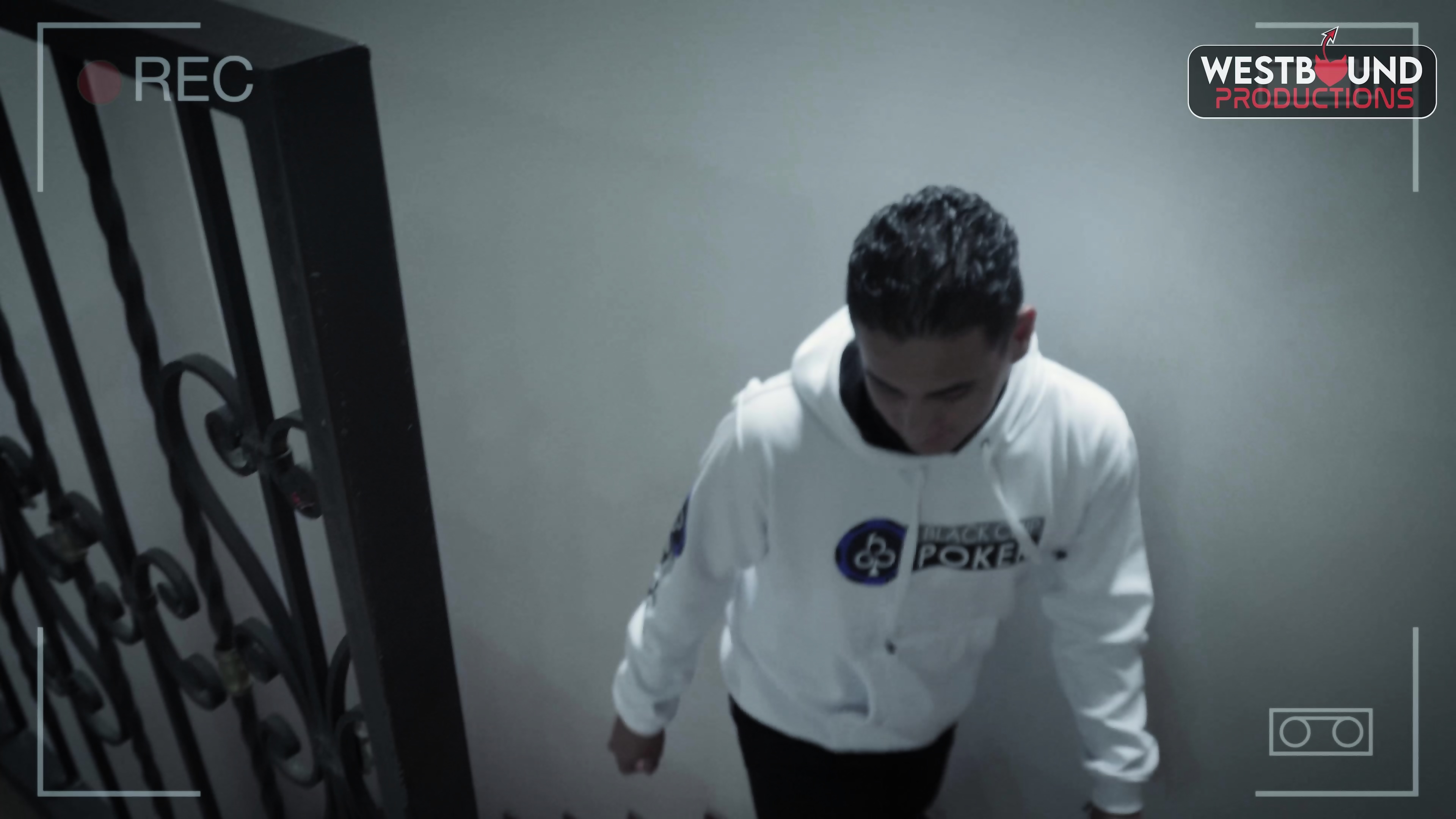 Abby-Montano-Se-Folla-Al-Amigo-De-Su-Hermana - Abby Montano - EPORNER