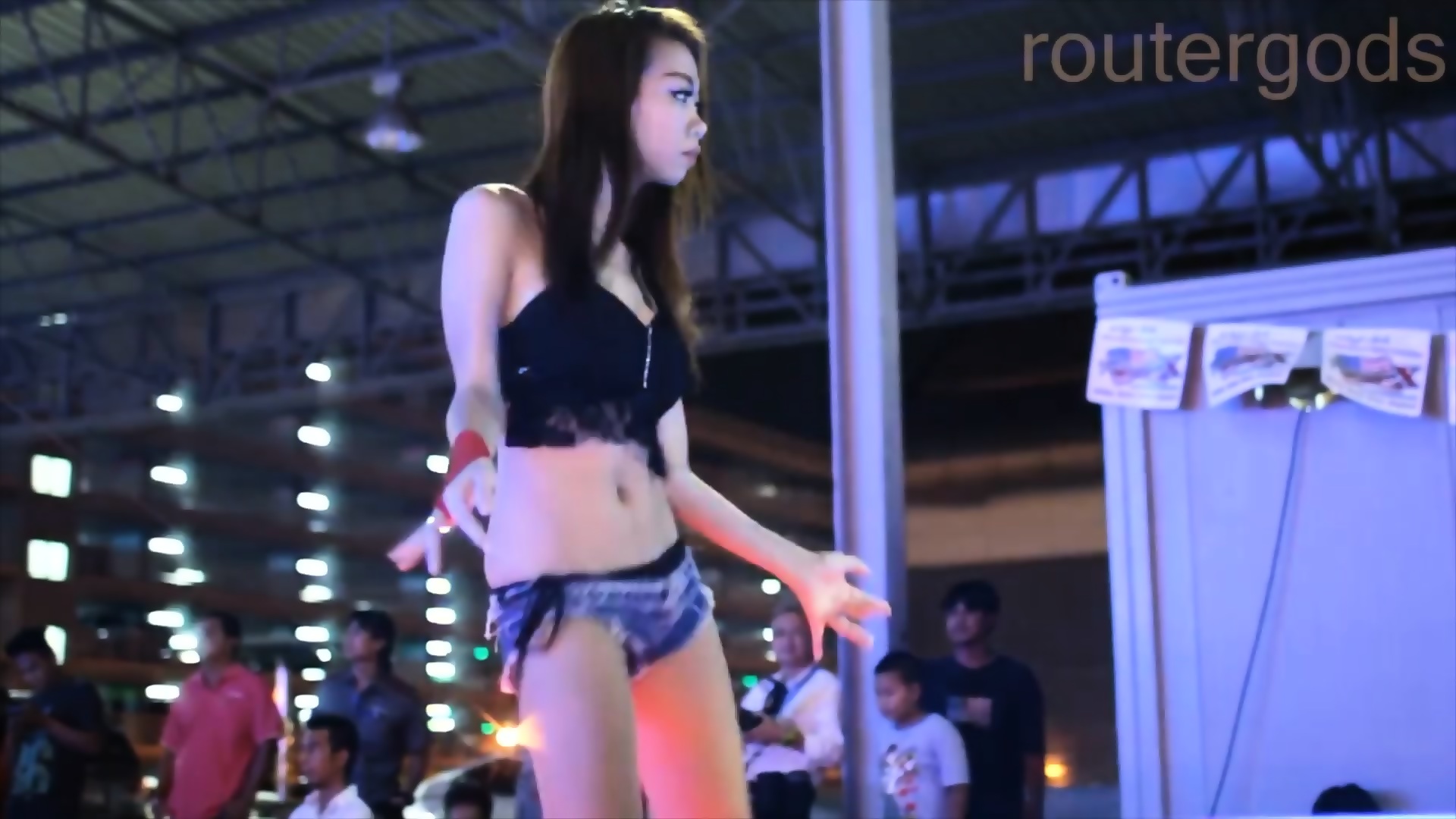 Thai Coyote Sexy Dancer Eporner