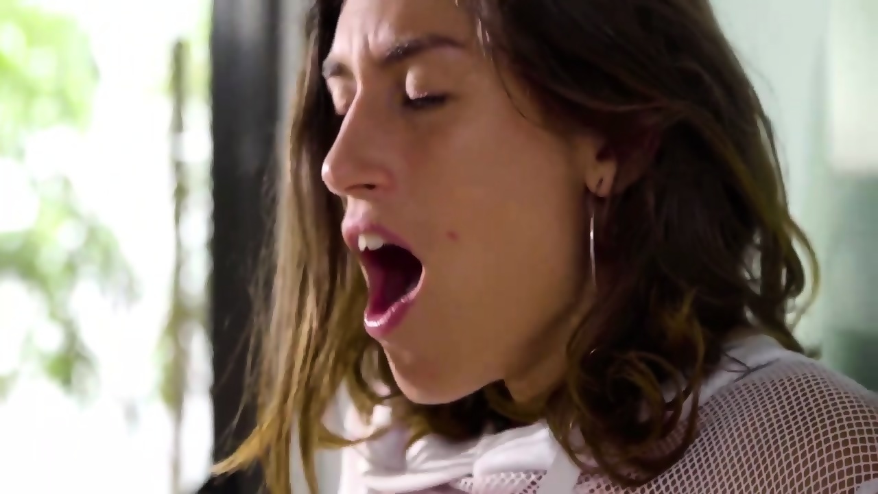 Julia Roca And Ginebra Bellucci Lesbian Sex Eporner
