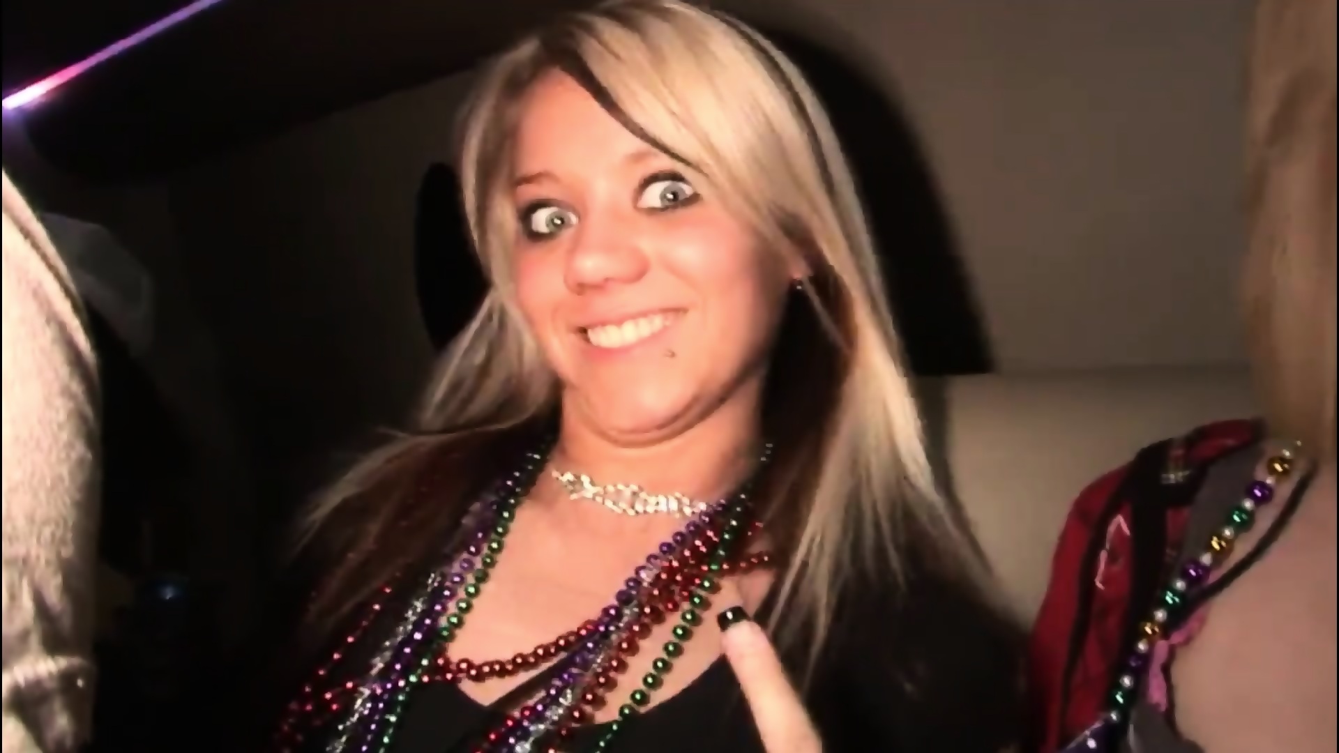 Lollipop Lesbian Sex In Spring Break Limo Eporner