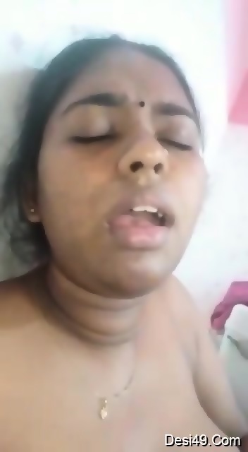 Tamil Hot Mom Kamavery Thevidiya Hard Fingring Very Big Boob Eporner
