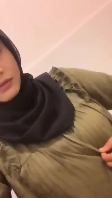 Zila Hijab With Big Tits - EPORNER