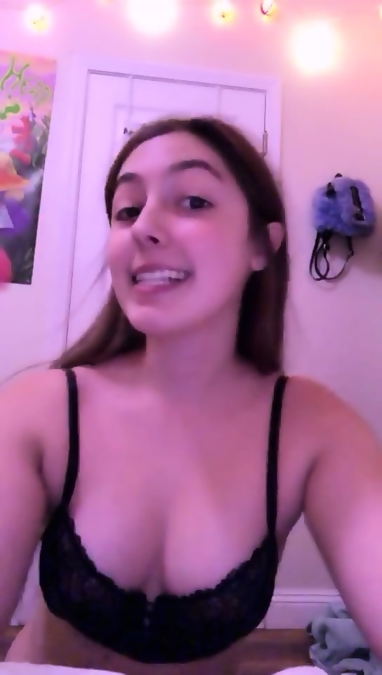 Raegan Teen Amateur Strip And Masturbate Eporner