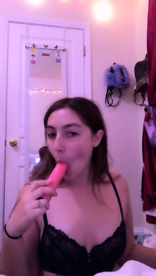 Raegan Teen Amateur Strip And Masturbate Eporner