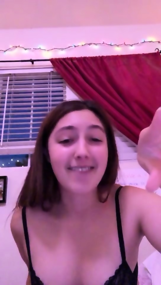 Raegan Teen Amateur Strip And Masturbate Eporner