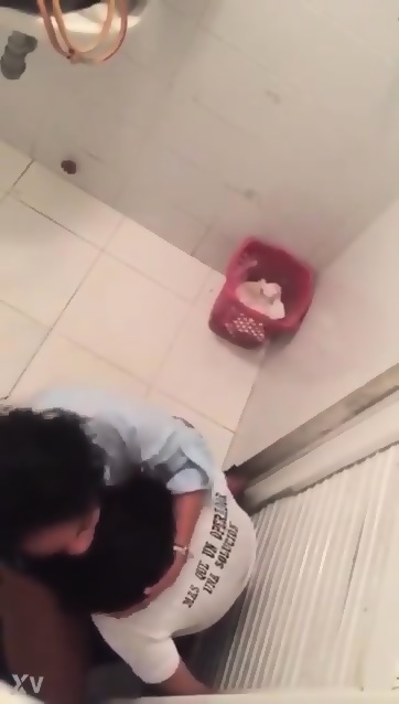 Lesbianas En Baño Follando Eporner