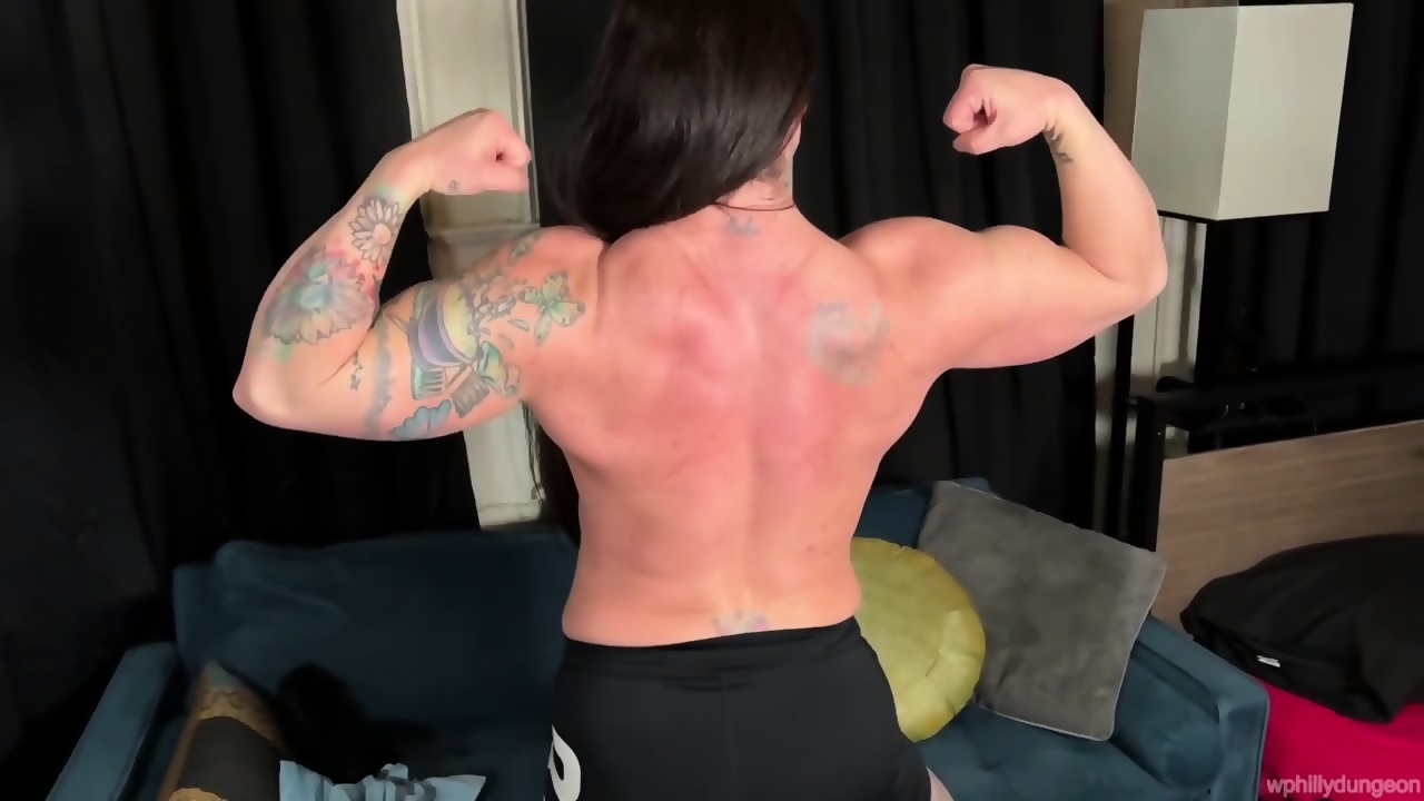 Squirting Female Bodybuilder Eporner