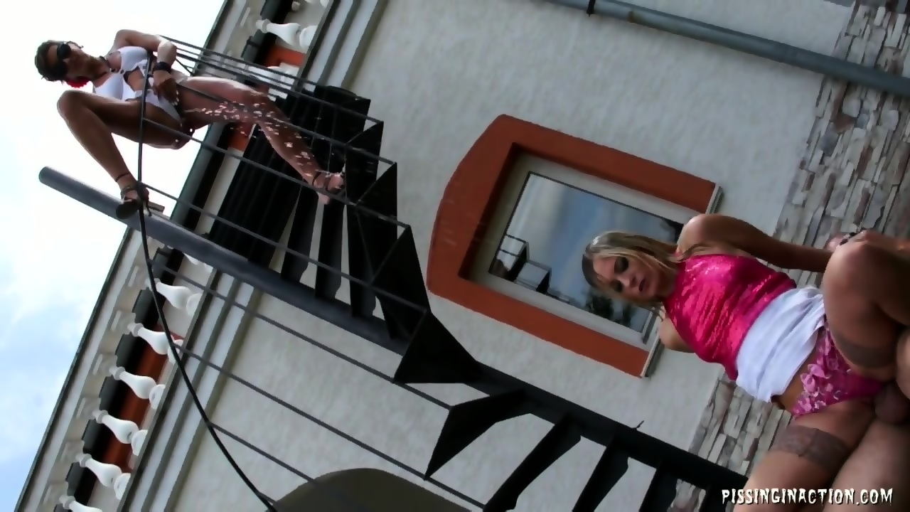 Celine Noriet Leony Aprill - 2012 OutdoorSpiral Stairs - EPORNER