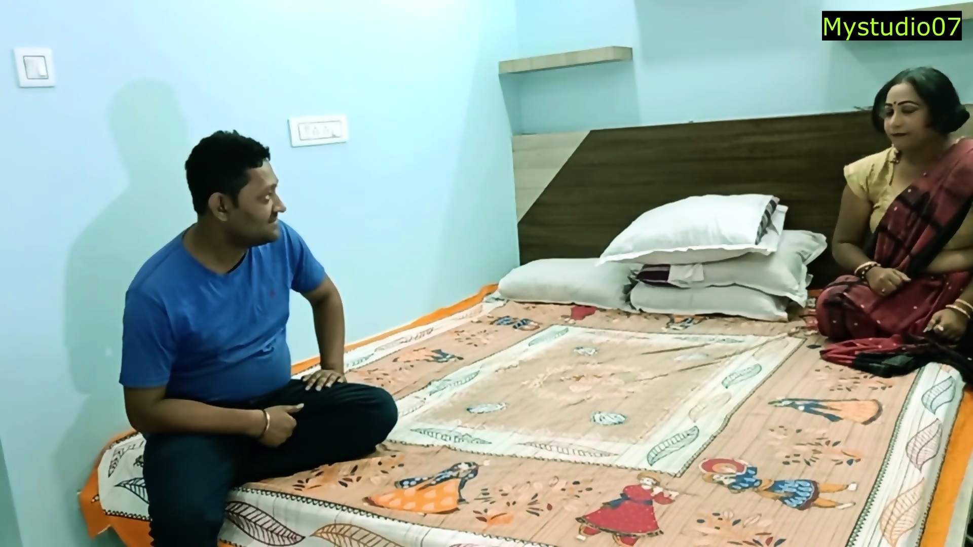 69510515 Indian Banker Having Hot Sex With Beautiful Bh Eporner