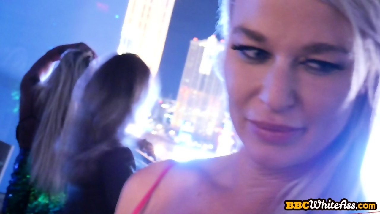 Ir Anal Milf And Deepthroating Babe Bbc Fucked In 3some Eporner