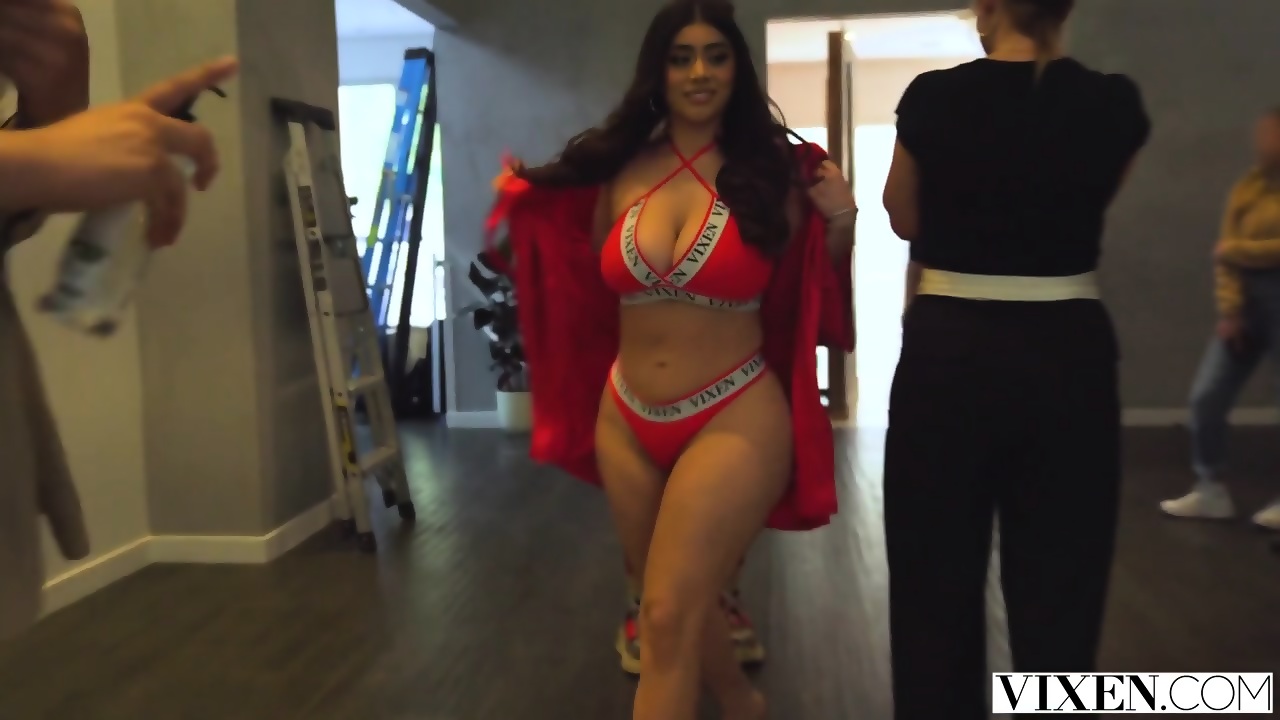 Violet Myers Vixen First Bts Eporner