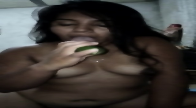 Mi Hermana Le Gusta Chupar El Pepino Eporner