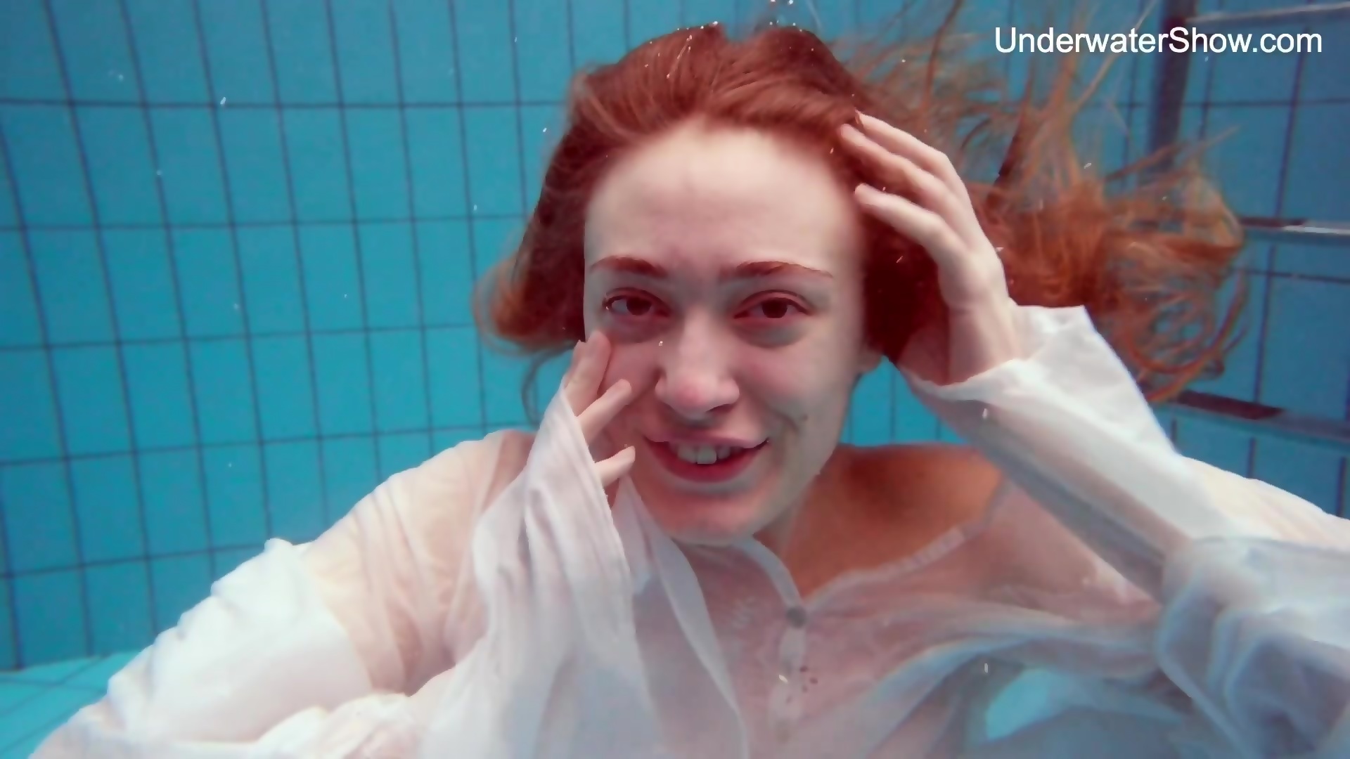 Sexy Russian Chick Pool Swim Session Naked Eporner