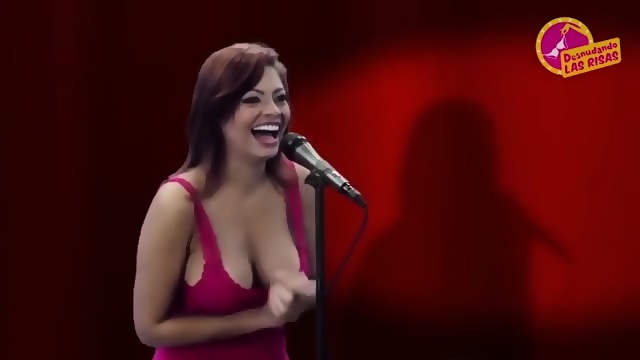 Animando Desnuda En Desnudando Las Risas Eporner