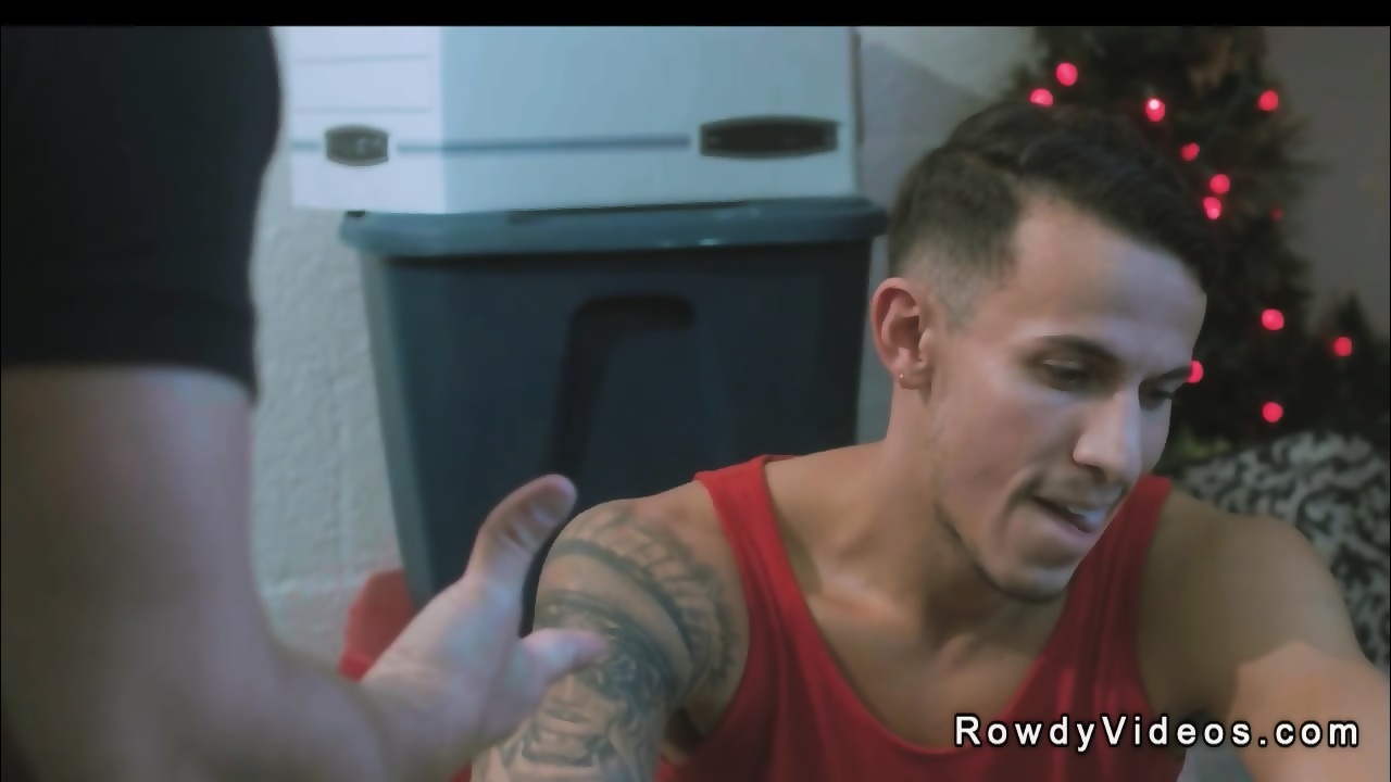 Gay Janitor Gets Rimjob In Locker Room At A Sex Club Eporner