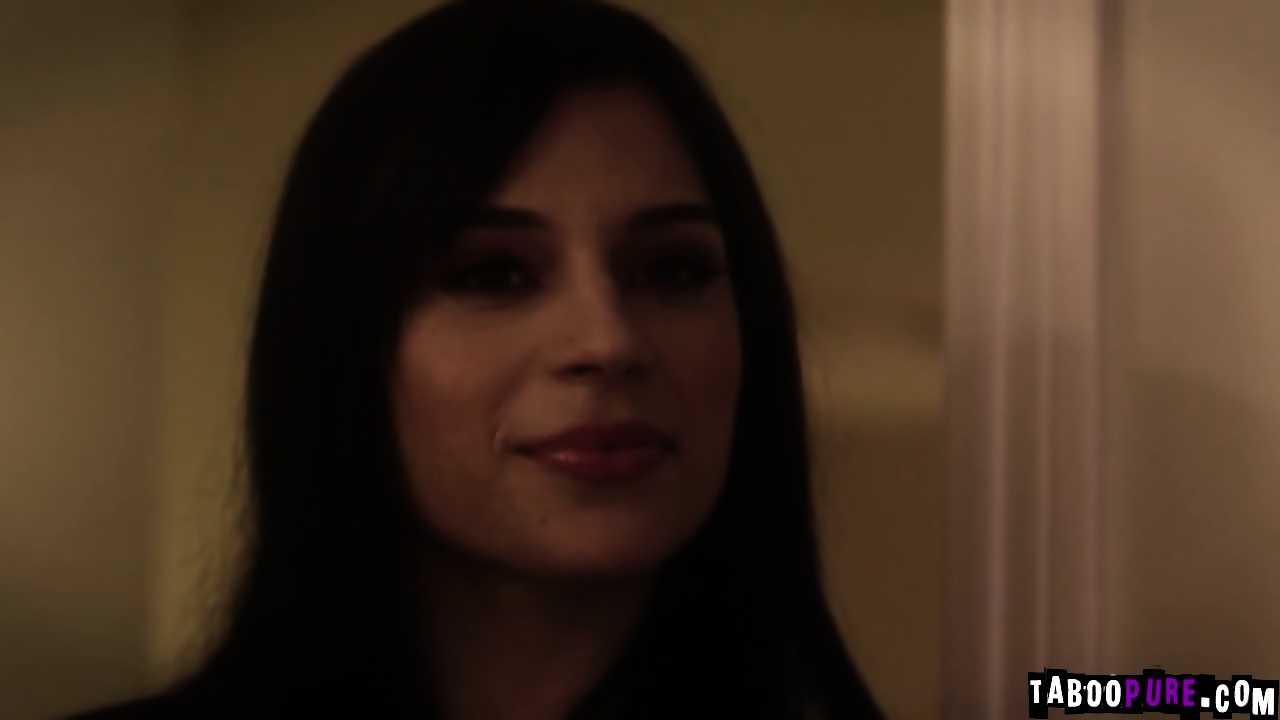 Clarke And Aria Performs Good Sex As Their Last Chore Of The Day Eporner