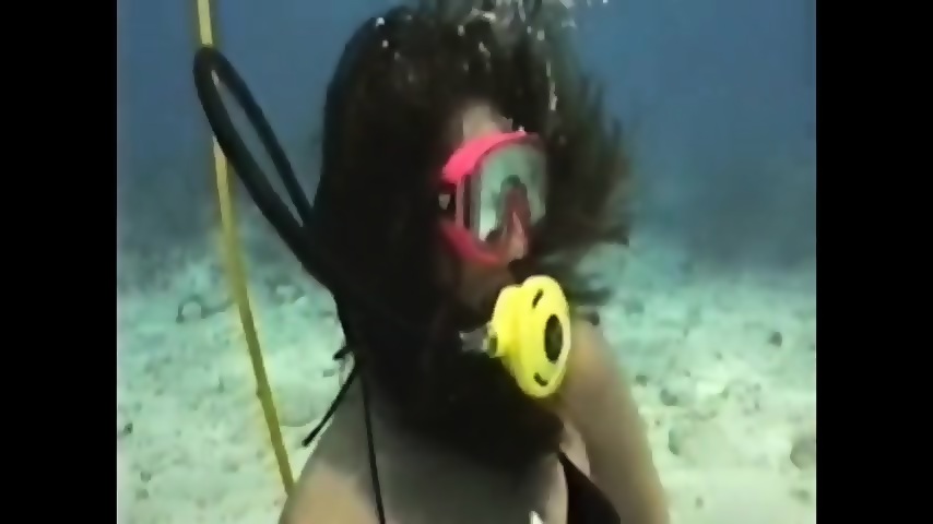 Scuba Girl Drowning Underwater Eporner