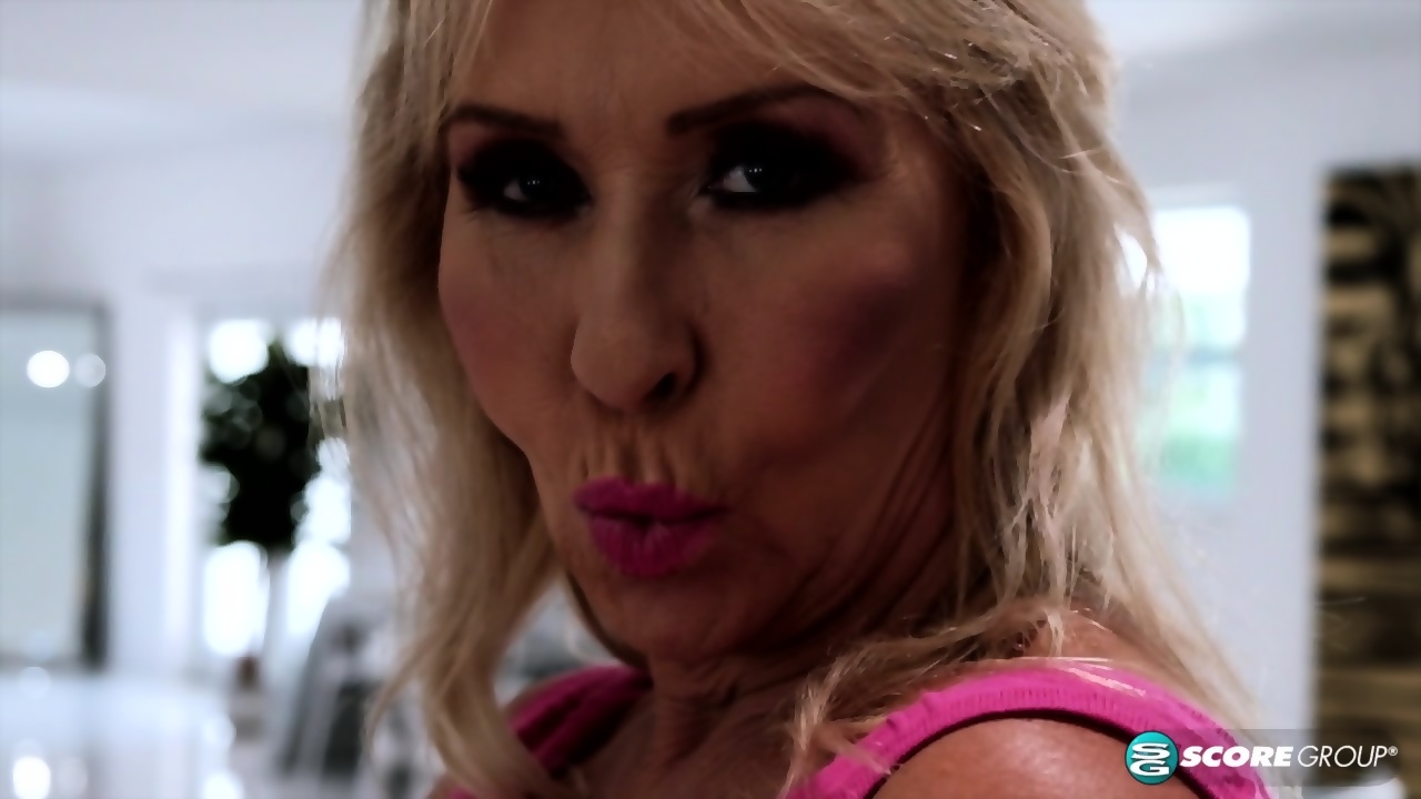This Milf Is A Very Bad Girl Juliana Grandi Eporner