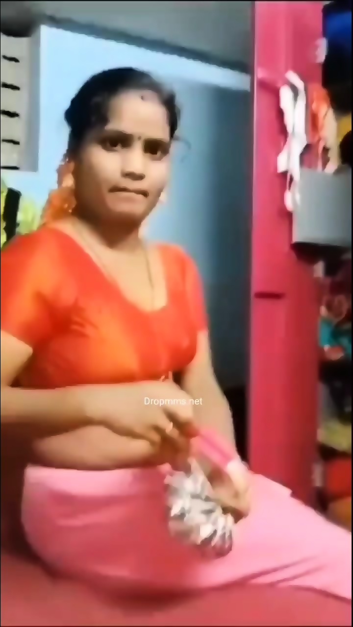 Tamil Item Vachila Periya Molai Morattu Suthu Thevidiya Slut Mommy Eporner