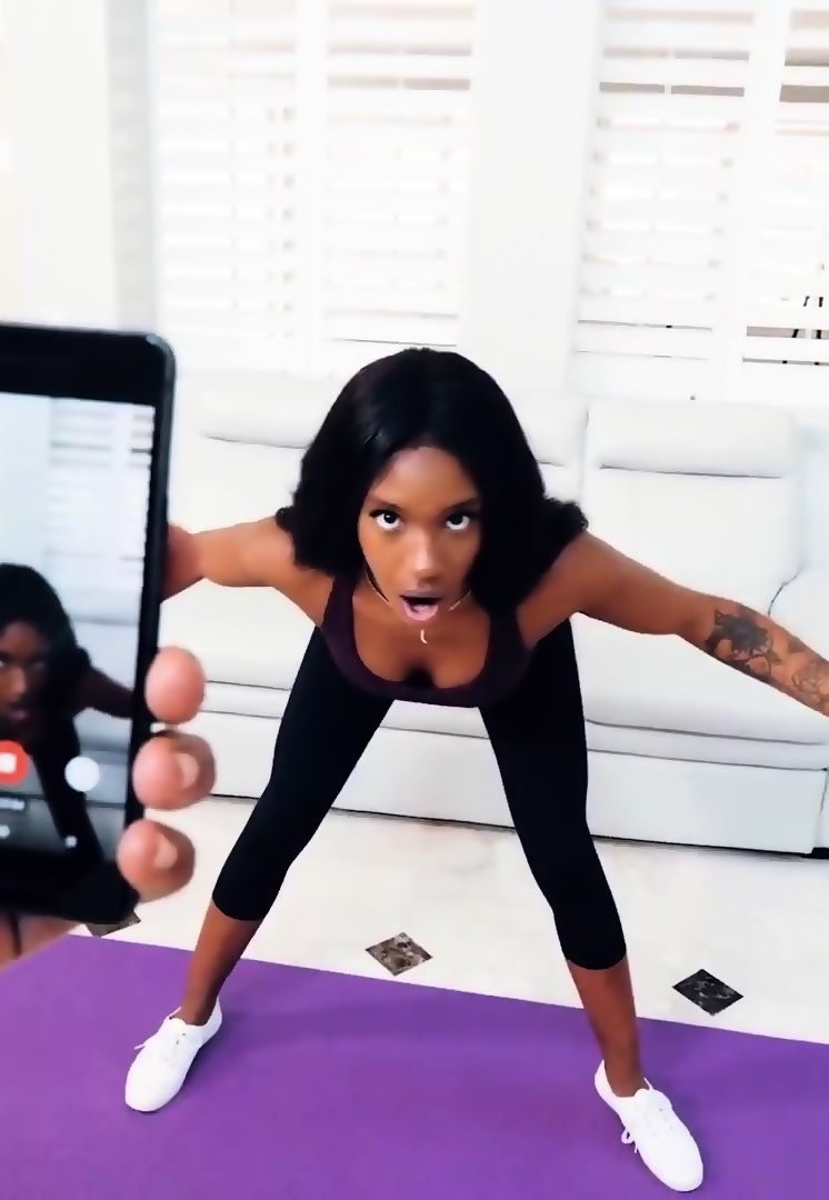 Lacey London Yoga Eporner