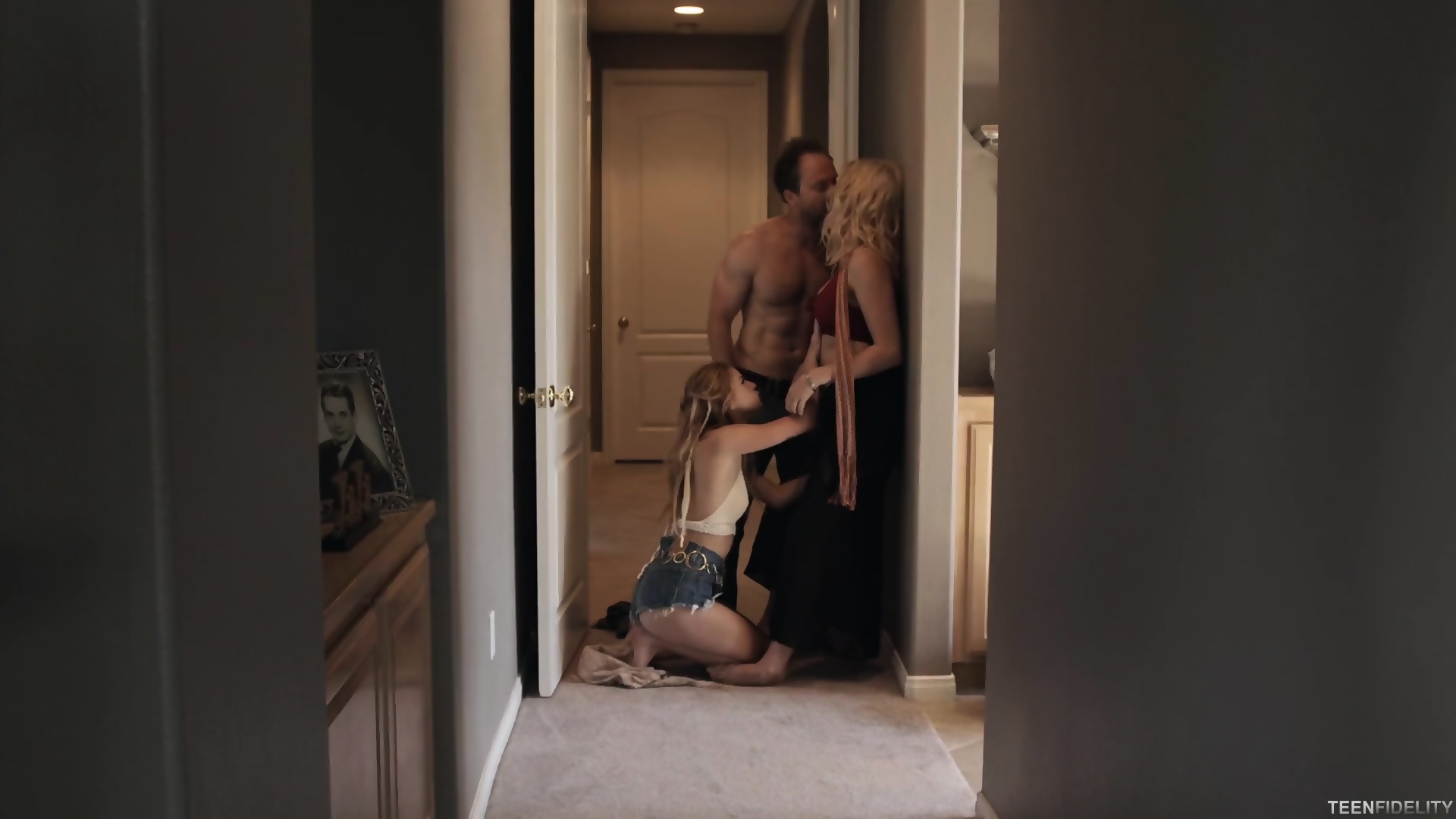 Giselle Palmer Arya Fae Burning Threesome Eporner