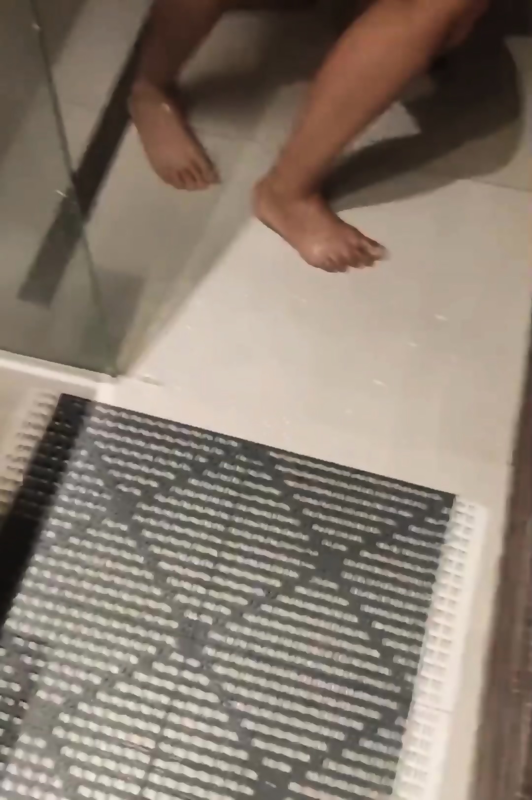 Follando En La Ducha Eporner