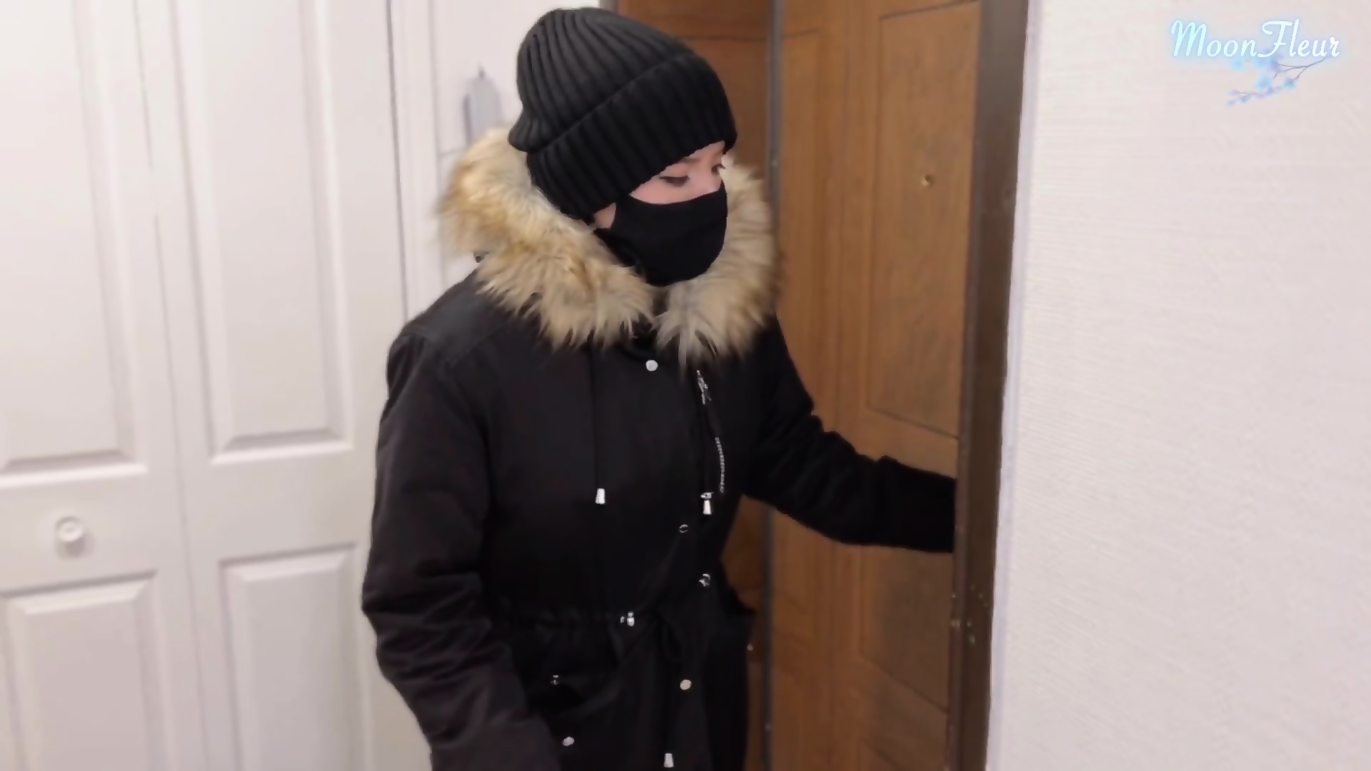 Freezing Girlfriend Warmed Up Hard Sex And Swallowed Cum Eporner