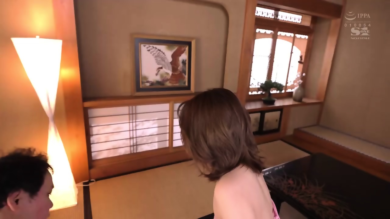利用にはเก้าสองเจ็ด Eporner
