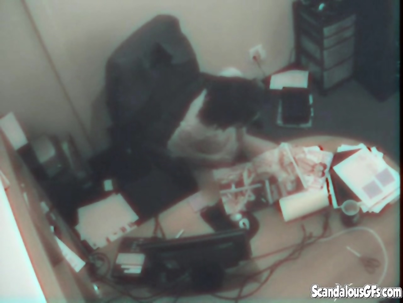 Office Slut Masturbates By Her Desk Eporner