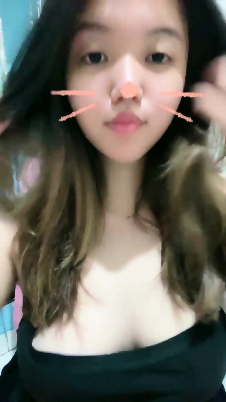 Asian Chindo Horny Slut Nip Show On Live Webcam Eporner