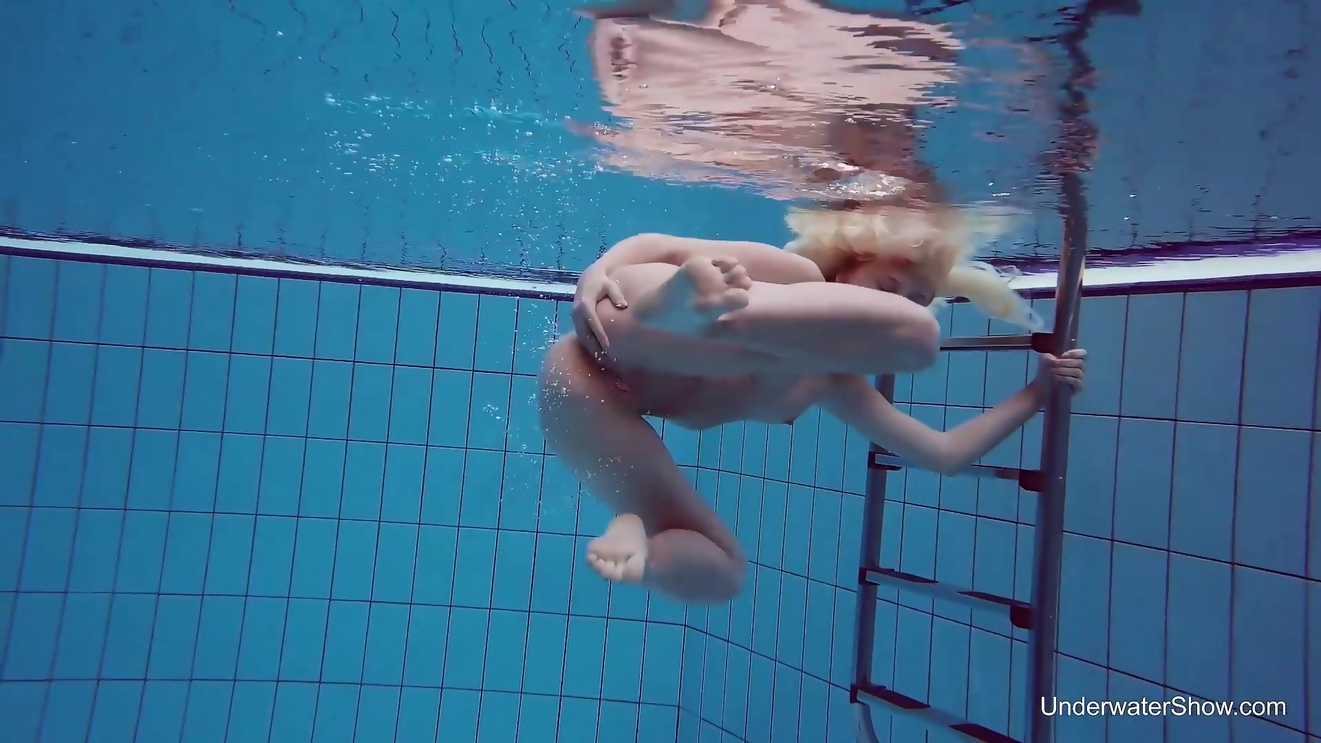 Russian Blonde Perfection Swimming In The Pool Eporner 